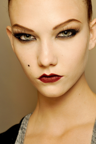 Autumn/Winter 09/10 Makeup Trend: Sharp Lips