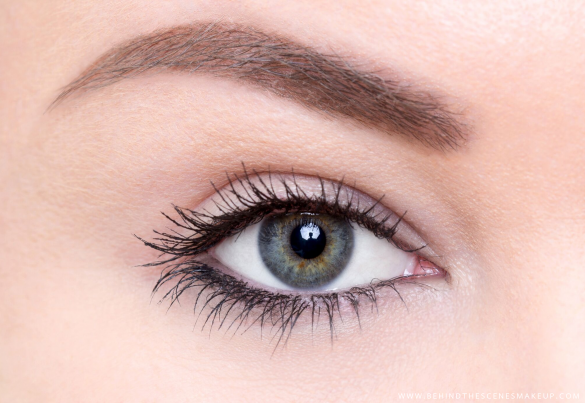 L'Oreal Voluminous Mascara Review // The Drugstore Mascara Pros Love